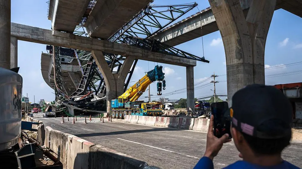 Two dead after another construction crane collapses in Thailand ...
